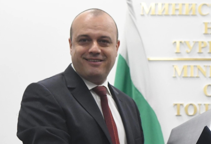Министър Проданов огласи какво ни чака по морето тази година