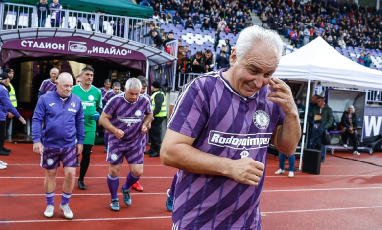 Бончо Генчев става на 61 години